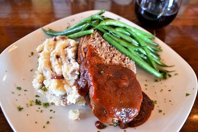 the bistro at the everett hotel