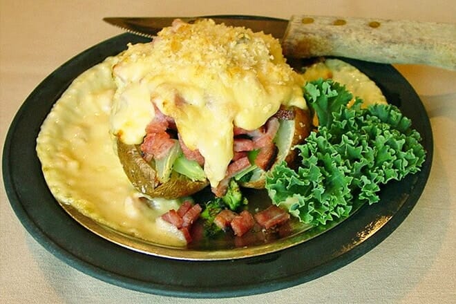 the red ox seafood and steakhouse