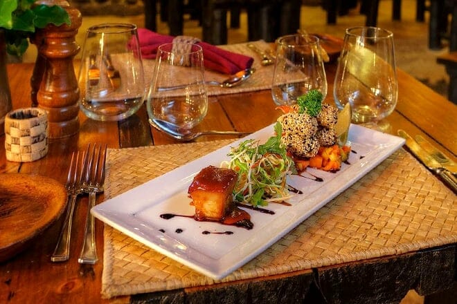 wicked walu seafood restaurant &mdash; korolevu