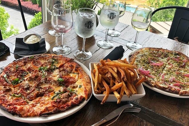 wolf mountain vineyards & winery restaurant