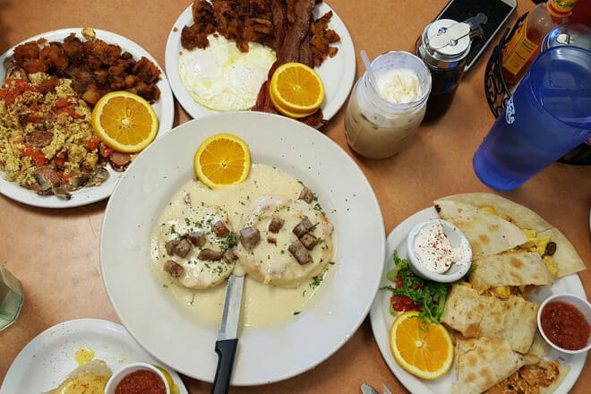 Brandy's Restaurant & Bakery