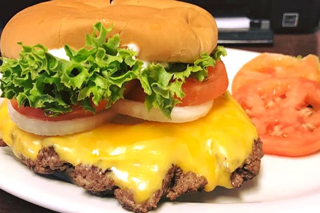 bullock&rsquo;s bar-b-cue