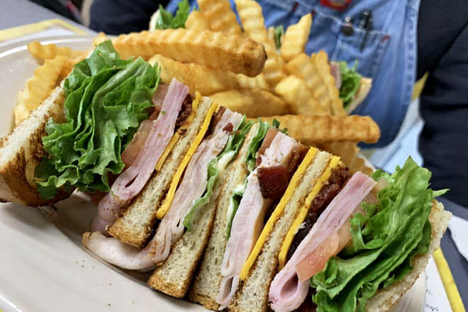 Bush's Family Caf&eacute;