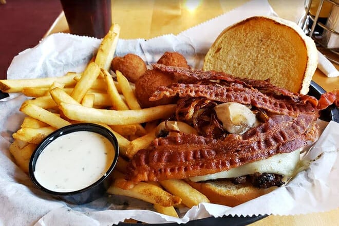 delongs casual dining