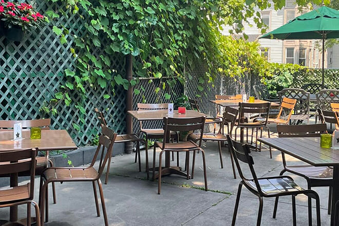 hollywood restaurant