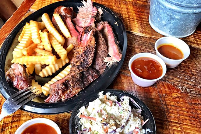 hungry hillbilly&rsquo;s grill and barbecue