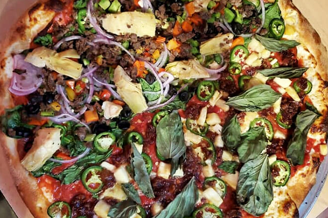 lou&rsquo;s wood fire pizza