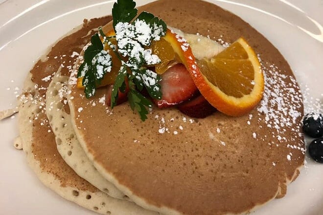 Mac&rsquo;s Deli and Cafe