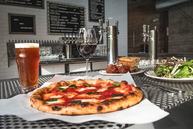 reilly craft pizza and drink