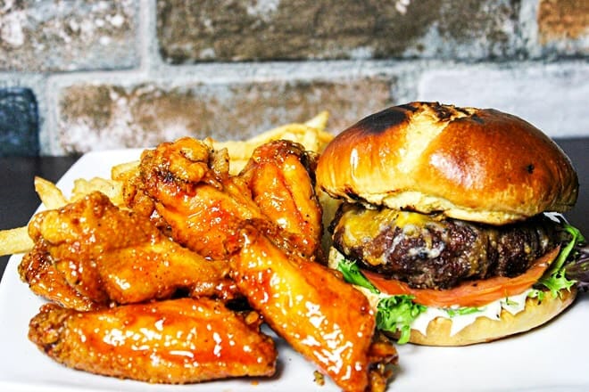 scenic&rsquo;s bar n kitchen