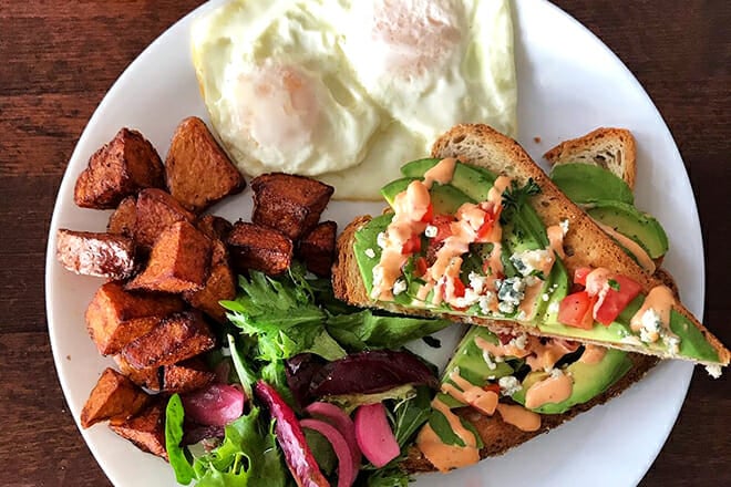 shelter house caf&eacute;