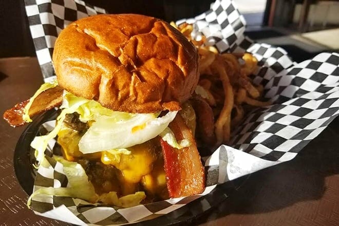 smokin hot sports grill