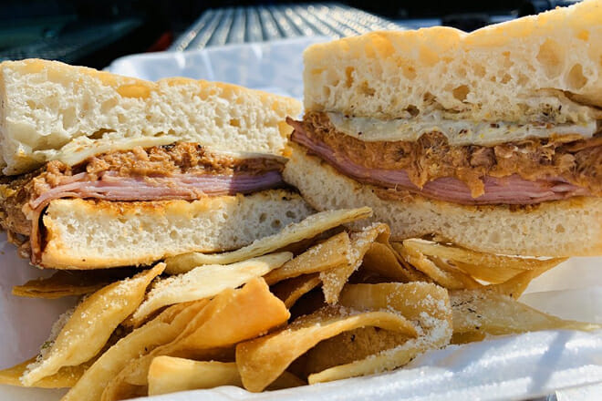 the devine cinnamon roll deli