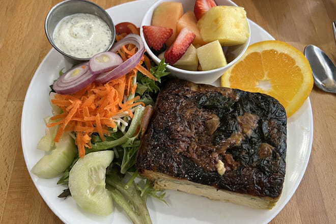 The Neighborhood Caf&eacute;