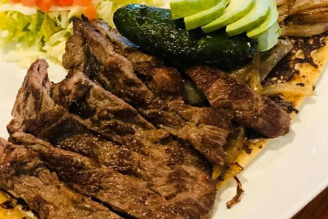 Armando’s Tacos and Grill