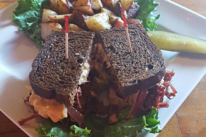 Beverly&rsquo;s Steakhouse and Saloon