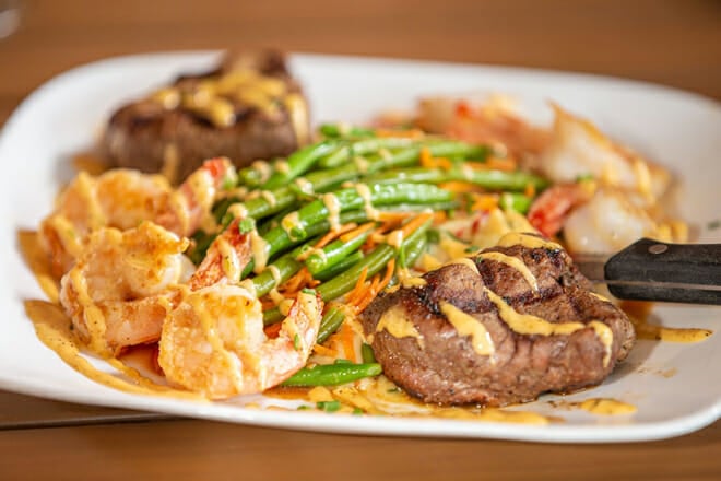 circles waterfront restaurant