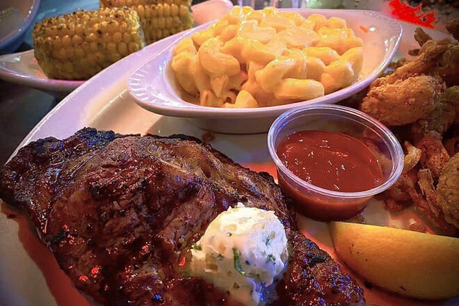 colton&rsquo;s steak house and grill