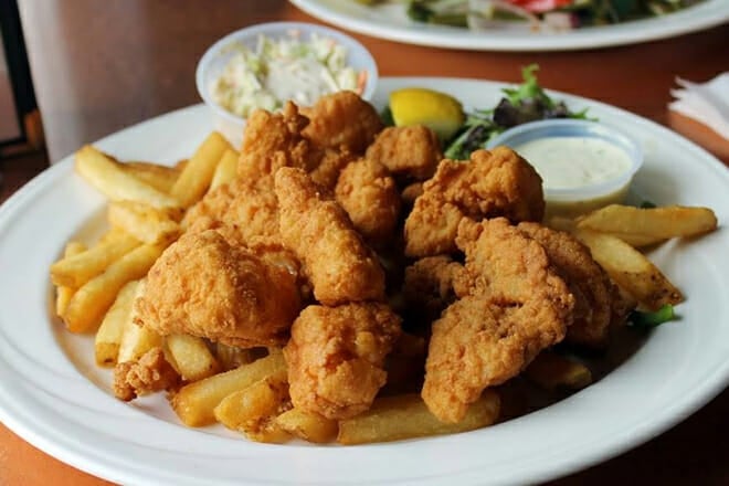 fathoms bar and grille