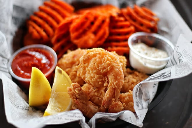 hook & reel cajun seafood & bar