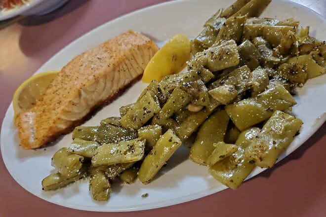 Mario's Restaurant & Pizzeria