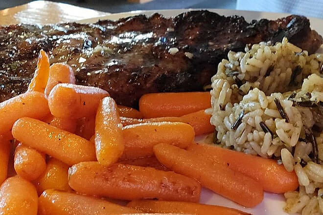 Otis & Oliver's Restaurant