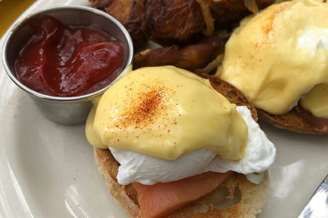 red dot bar and restaurant