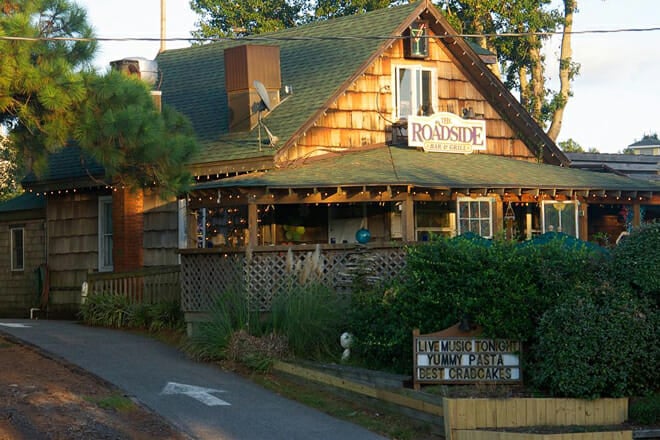 Roadside Bar & Grill