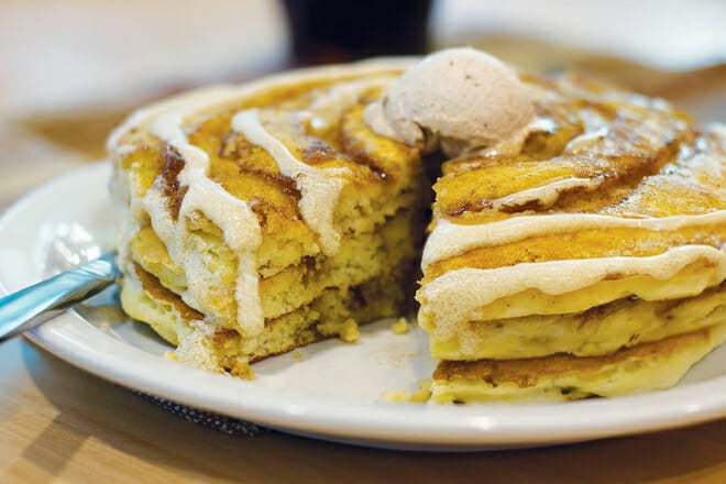 Sunny Street Caf&eacute;