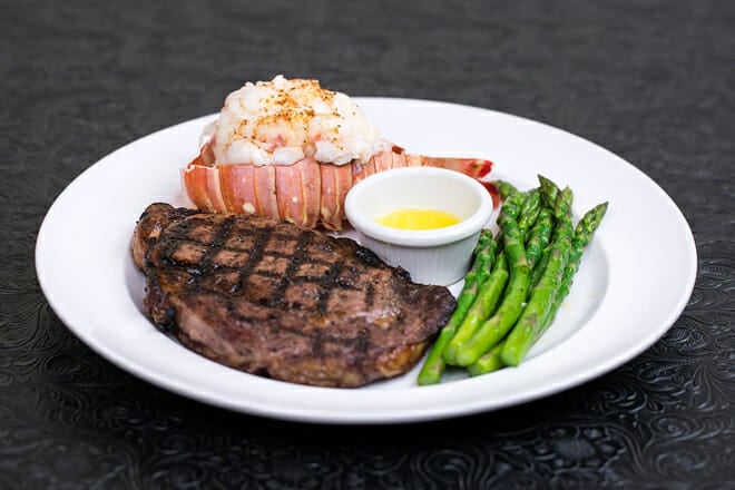 the oak pit steakhouse and bar