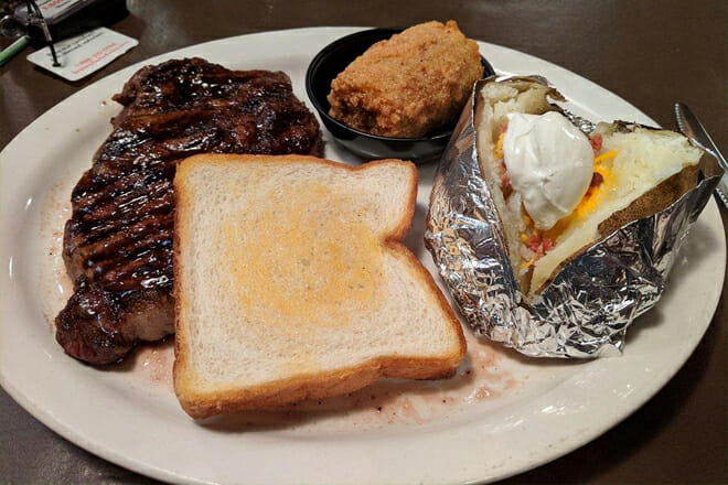 the rusty spur steakhouse