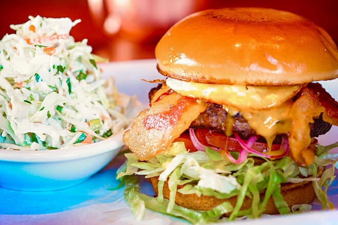 claim jumper restaurant