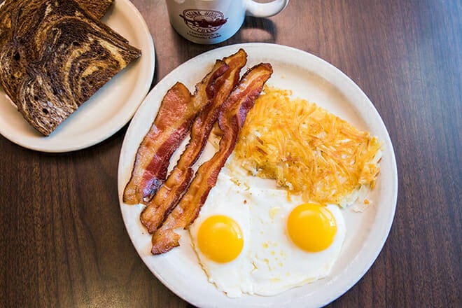 engine house caf&eacute;