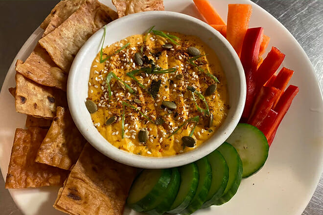 hiawatha restaurant and lounge