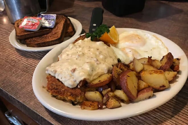 Morning Thunder Cafe (Also Known As Patti's Thunder Cafe)