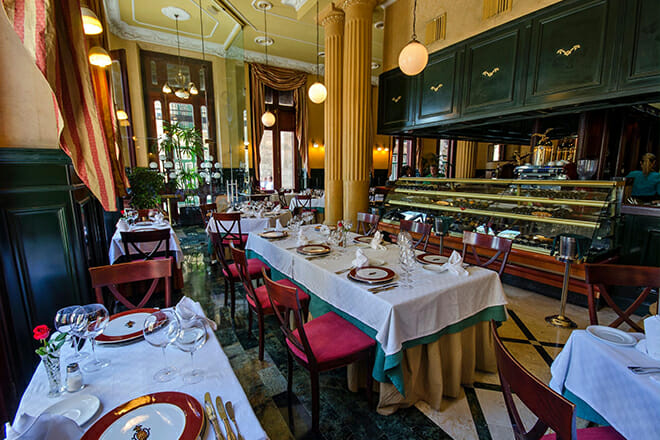 Restaurante Caf&eacute; del Oriente