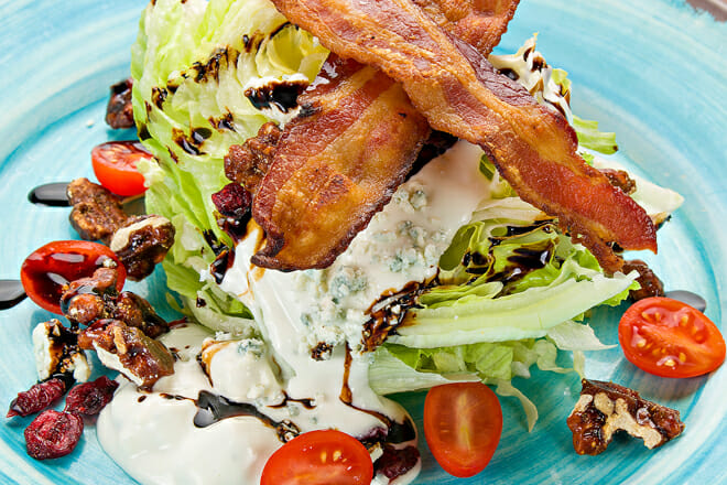 sharky&rsquo;s beachfront restaurant