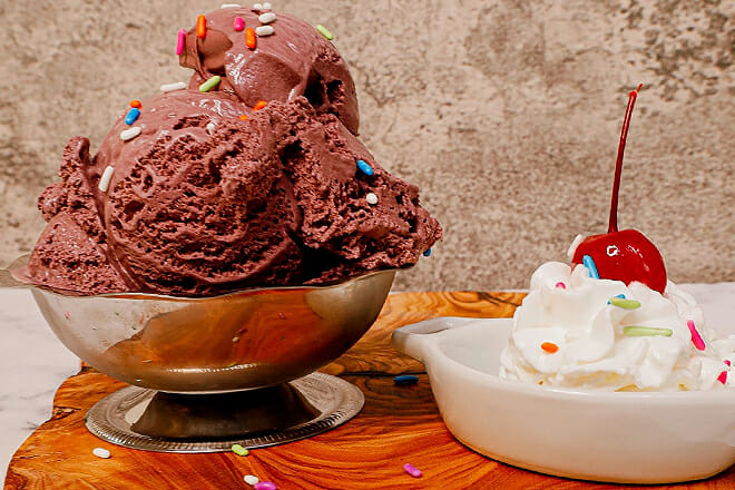 strasburg creamery and cafe