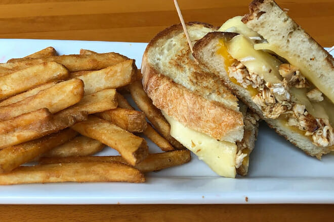 T Paul's Supper Club