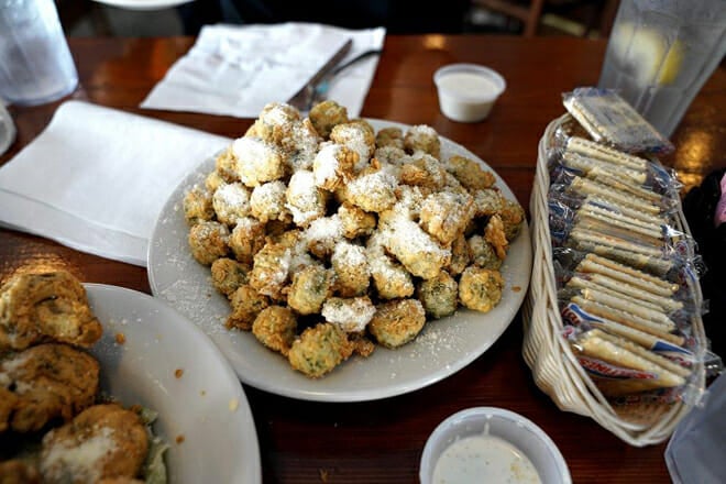 the black pearl oyster bar