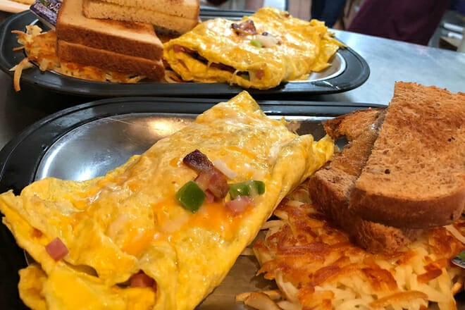 the little cottage cafe