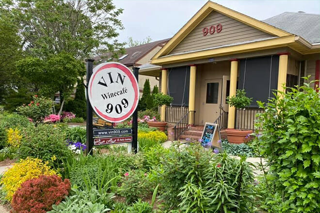 Vin 909 Winecaf&eacute;