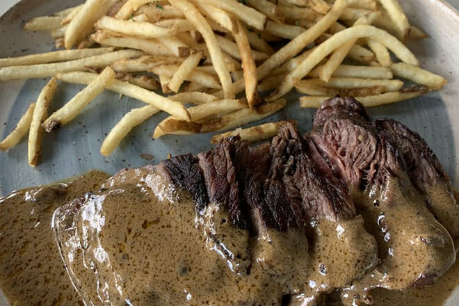 chez georges bistro and bar