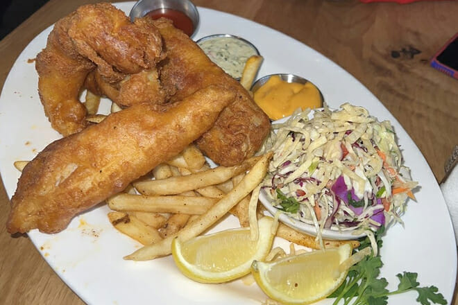 Cooper's Hawk Winery & Restaurants