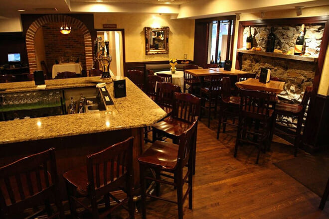 Creed's Seafood & Steaks