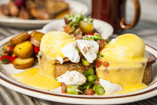 hudson&rsquo;s seafood house on the docks