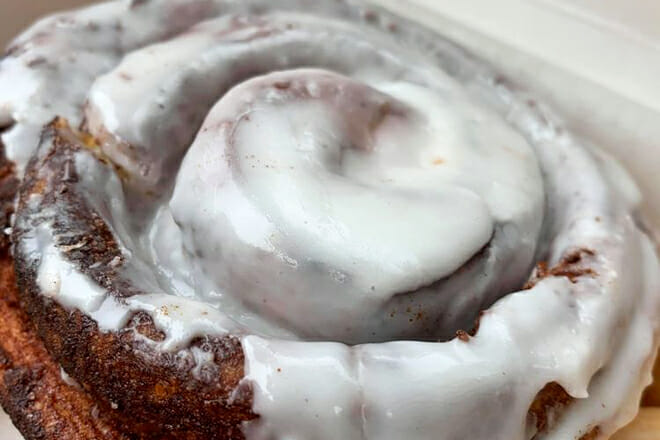 M&M Bakery & Delicatessen