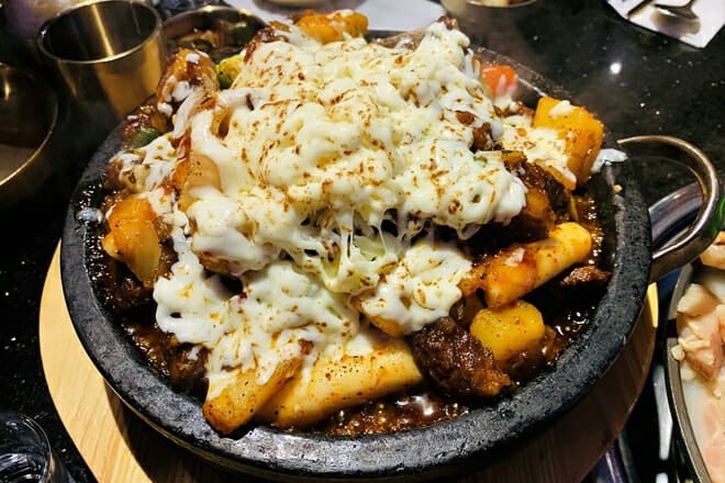 Daeho Kalbijjim & Beef Soup