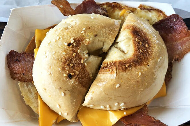 Dimo's Deli & Donuts