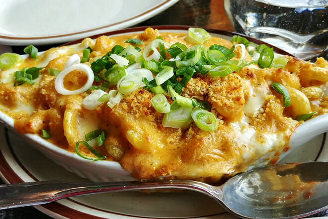 Dinette Triple Crown